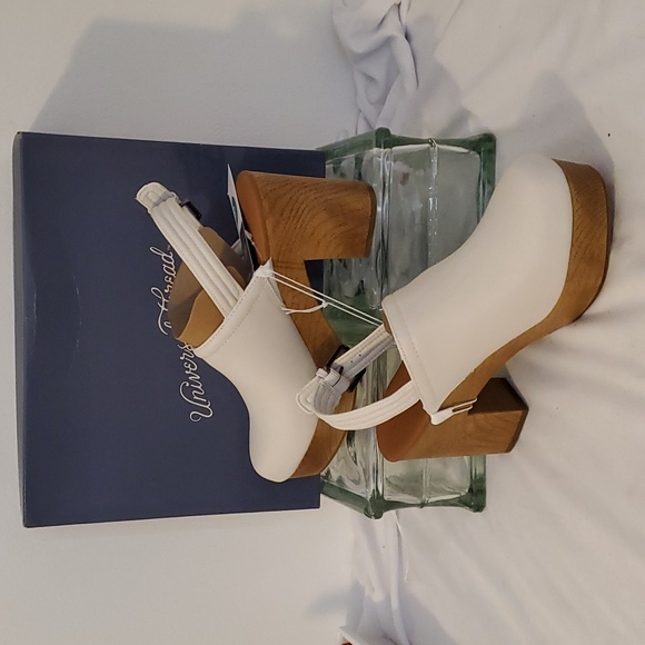 Universal Thread | Shoes | Nib Universal Thread Platform Clogs With ...